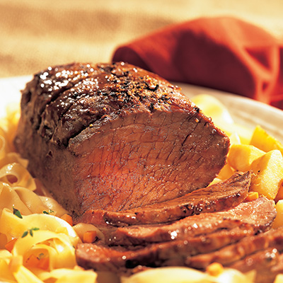 Rôti français sur nouilles aux oeufs à la moutarde de carottes | Metro